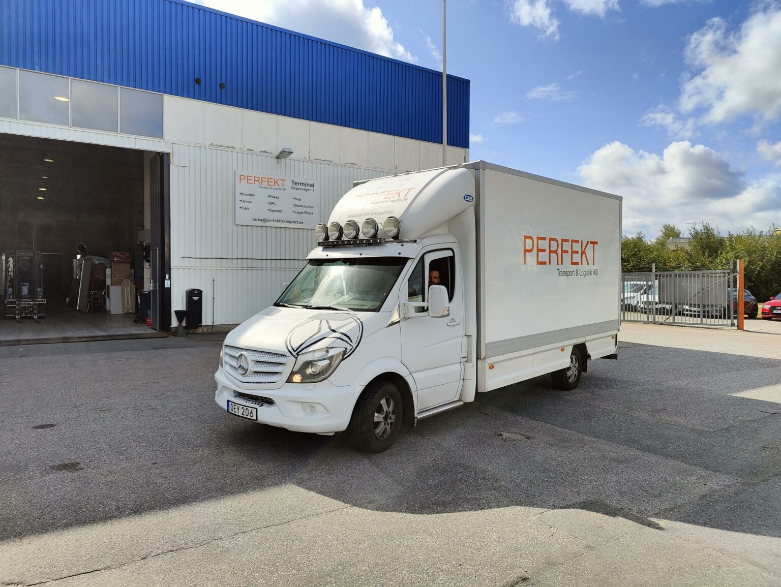 Perfekt Transport – Din personliga logistikpartner
